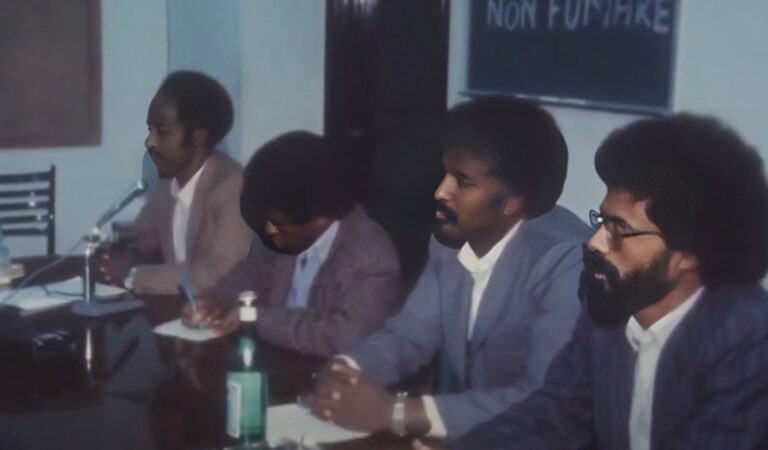 How Has the Amhara Population in Addis Ababa Changed Over Time?